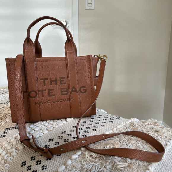 Marc Jacobs | Bags | The Tote Marc Jacobs | Poshmark